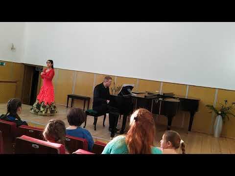 1. Де Ласерна Щеглёнок (Jilguerito) 2. Ю. Милютин Песня Ксении. Поёт Алина Дарбинян.