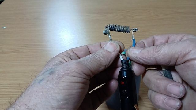 Настольная зажигалка из автомобильного прикуривателя.