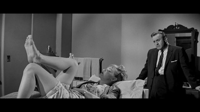 Последние кинозвёзды 1 серия «Космические сироты» (документальный сериал, 2022)