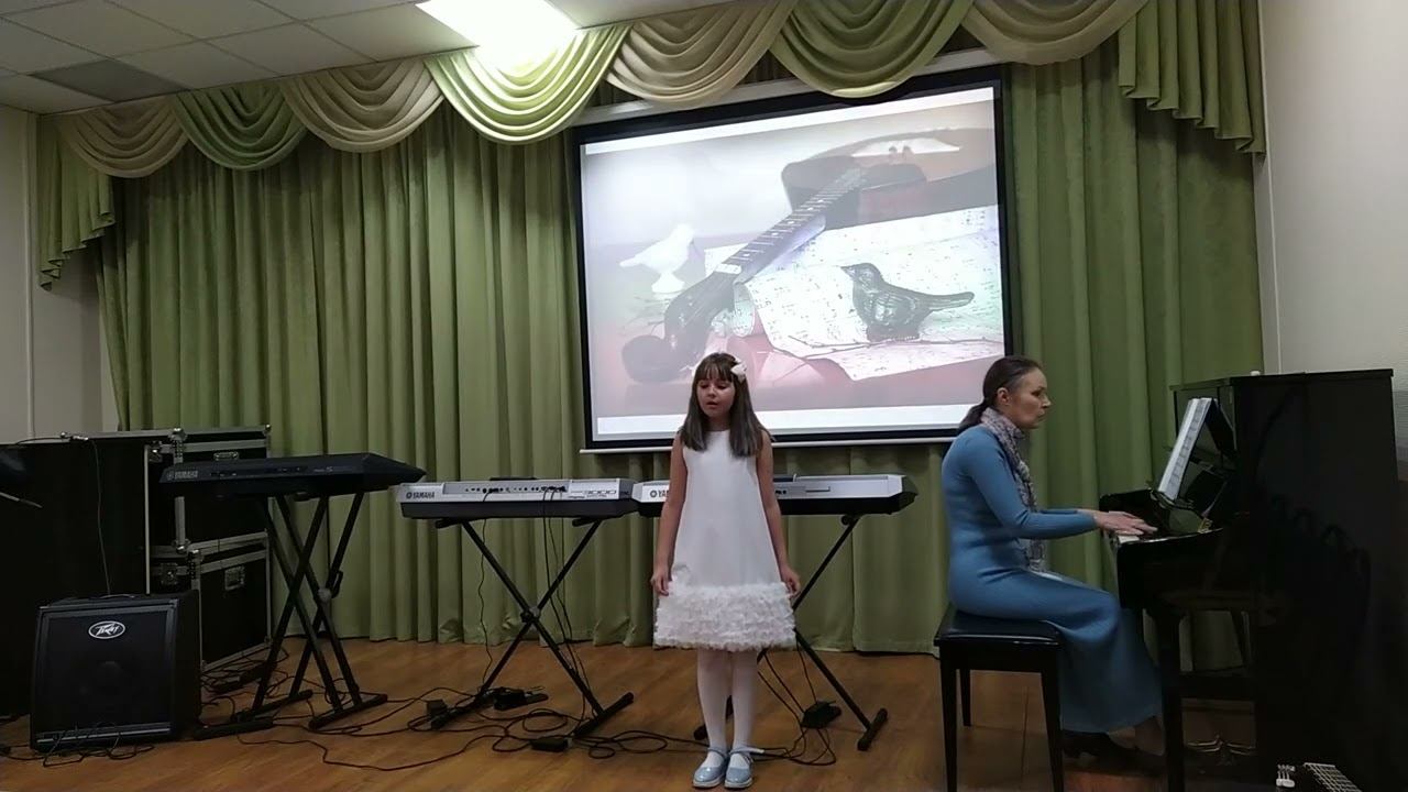 Моравская народная песня "Кукушечка". Поёт Евгения Козлова. 9 лет