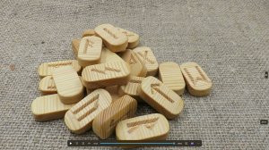 Руны из ЛИСТВЕННИЦЫ
