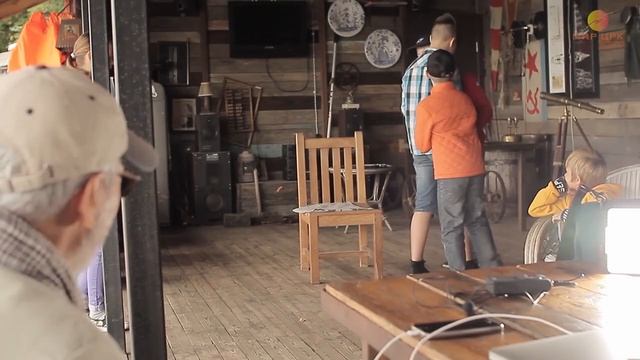 На съёмках фильма Андреевский флаг, общением с мастерами