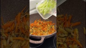 Курица с овощами в соусе Терияки!