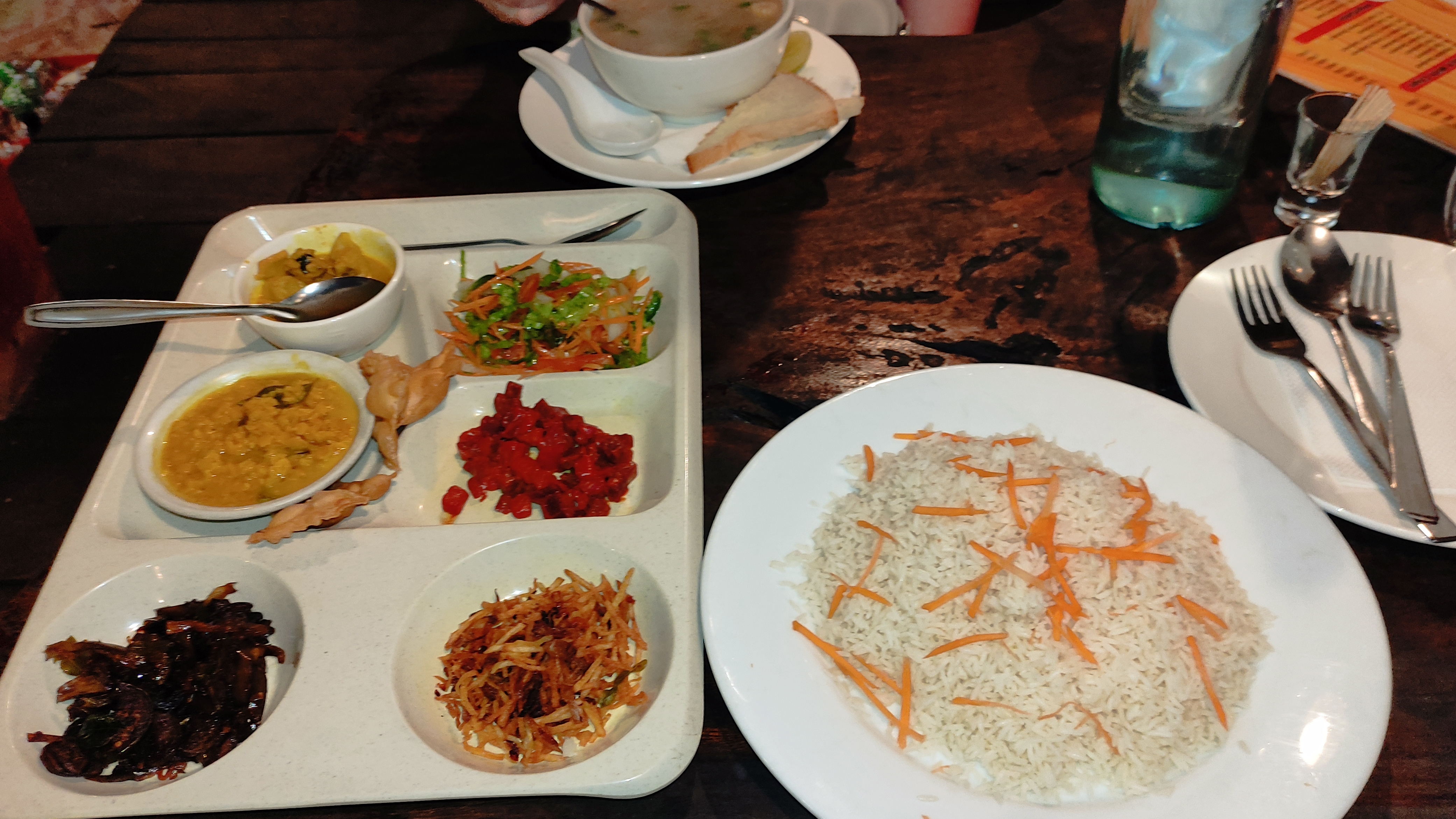 SIMPLE RESTAURANT AKURALA ШРИ-ЛАНКА