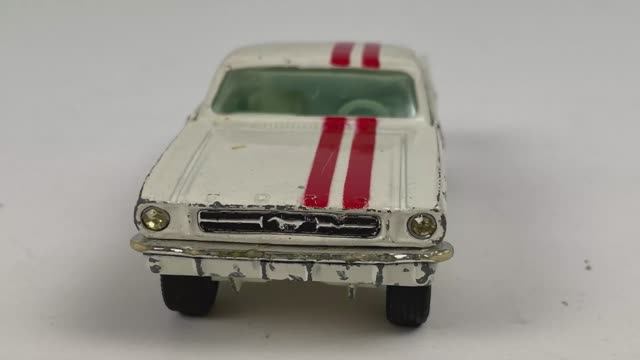 Corgi 325 Ford Mustang Fastback 2+2