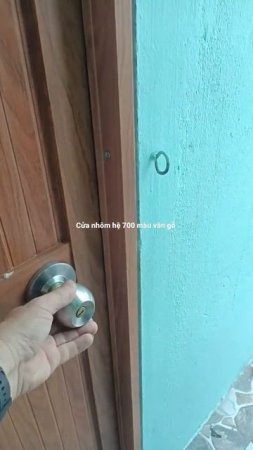 MẪU CỬA NHÔM HỆ 700 MÀU VÂN GỖ 200 LÁ SUỐT | BÁO GIÁ CỬA NHÔM GIÁ RẺ TẠI THÀNH PHỐ HỒ CHÍ MINH