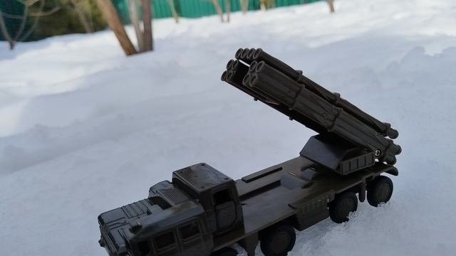 Обзор модели РСЗО Смерч от Технопарка