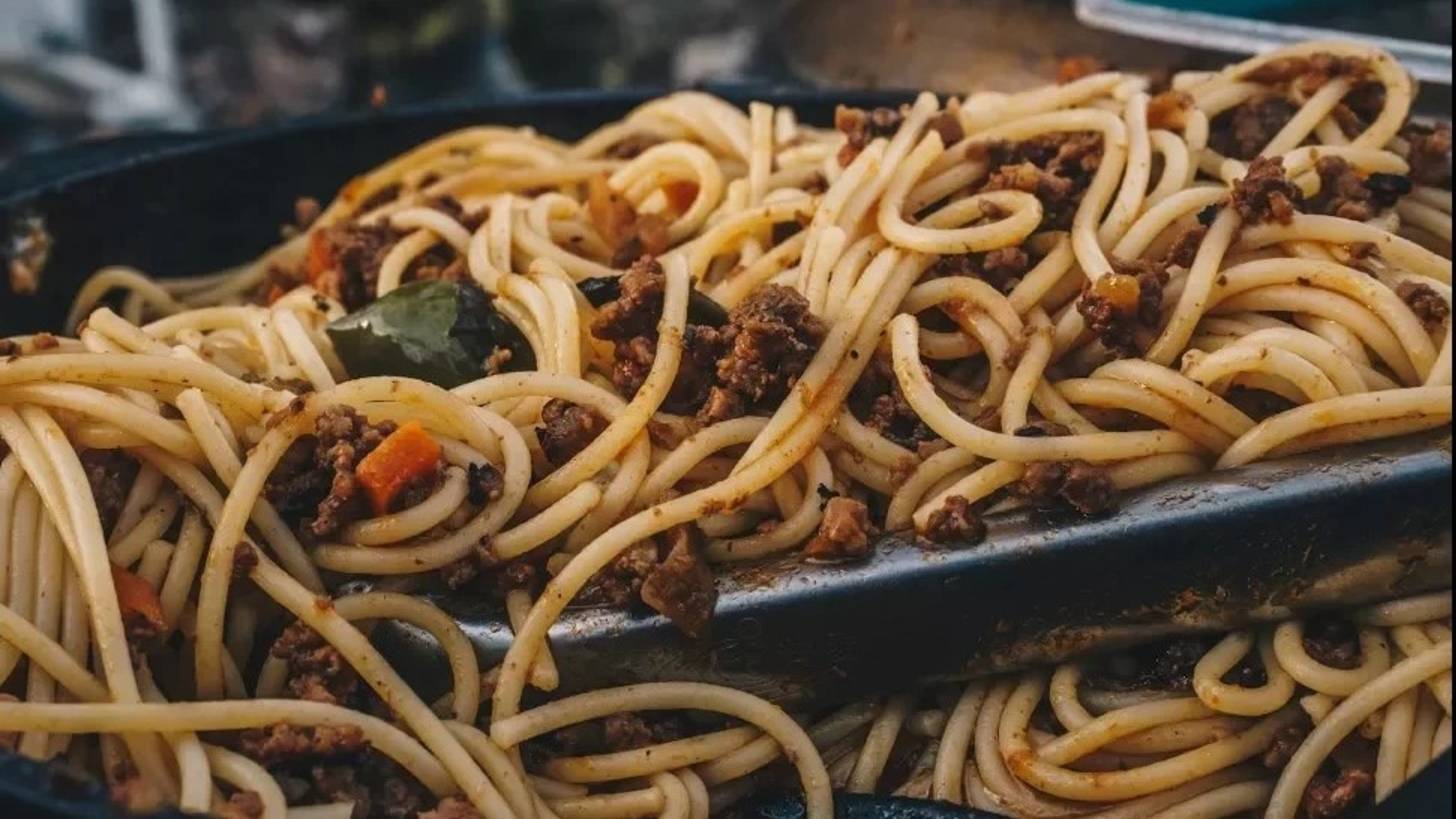 Спагетти Болоньезе на рыбалке / UP FOOD