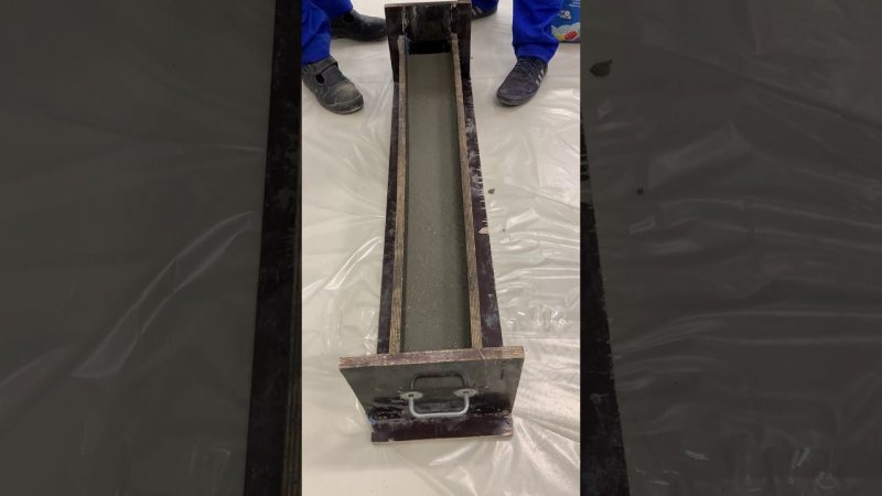 Наливная ремонтная смесь Mapegrout Hi-Flow