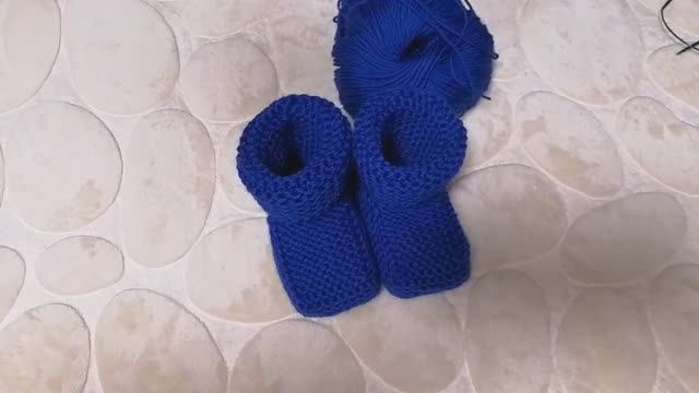 Пинетки на двух спицах