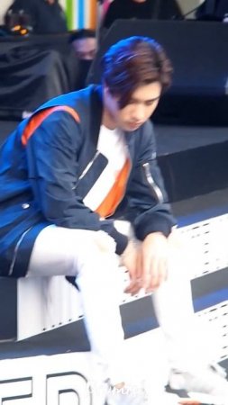 190410 PERTHเพิร์ธ - Pose moment in Adidas Nite Jogger @ Siam SQ1