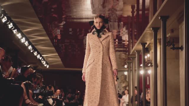 Показ коллекции CHANEL осень-зима 2024-2025