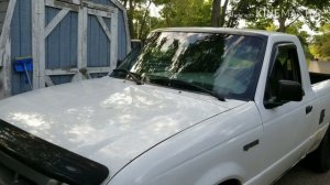 How to install a vehicle windshield