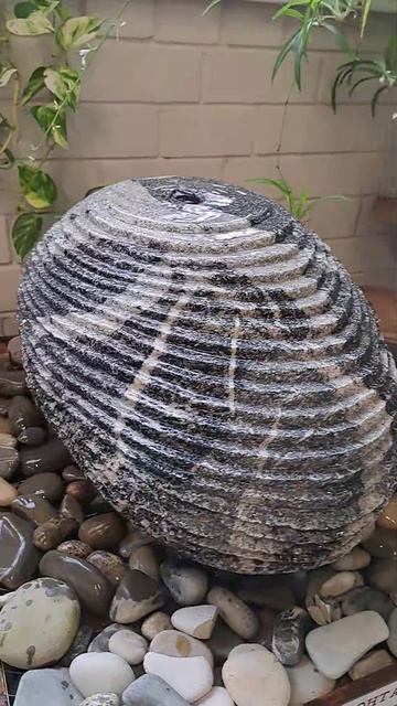 Фонтан камень