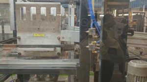 Термоформовочна машина RRPlast для производства ПЭТ контейнеров с крышкой.