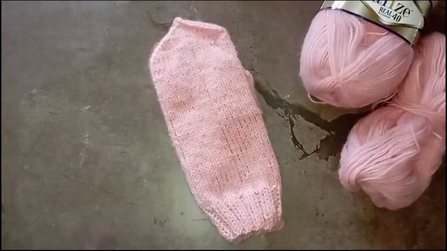 8.01.25г. Варежки для дочери , хотя и зима от нас ушла...носки-тапки на заказ