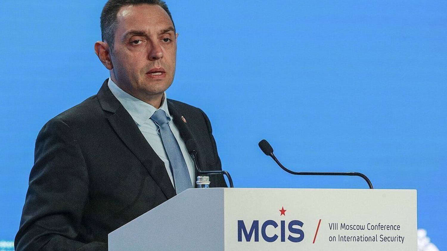 ЕС потребовал от Сербии убрать Вулина из нового правительства
