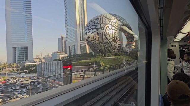 GGICO to Dubai Mall station на метро в Дубае.mp4