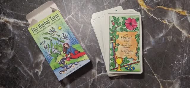 Карты Таро. Призываем весну с Herbal Tarot 😊 Травяное Таро ☘️🌿🍀