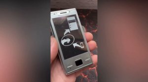 Люди удивляются, насколько уникальные дизайны были у каждого бренда раньше, телефоны 2000-х годов..