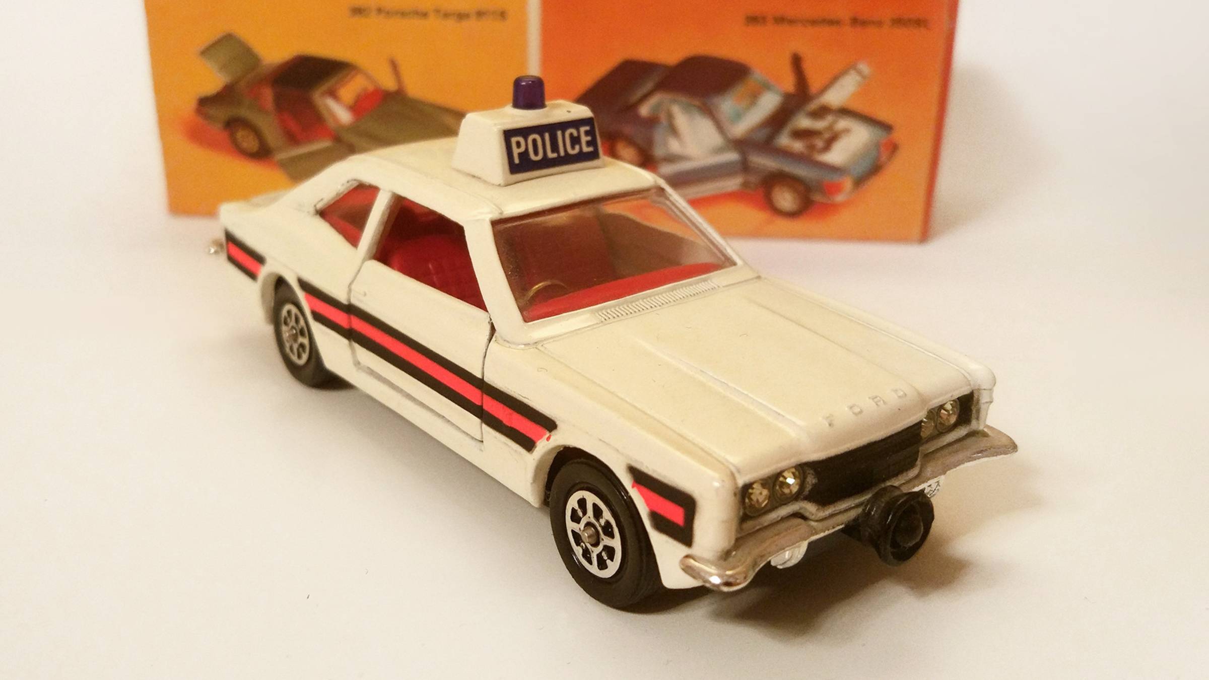 Corgi Toys 402 Ford Cortina GXL Police Car