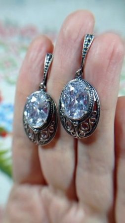 Серебряные серьги с фианитами