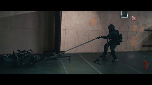 Кадры занятий и тренировок по различным видам подготовки ОМОН "Авангард" и ОМОН "Меч"