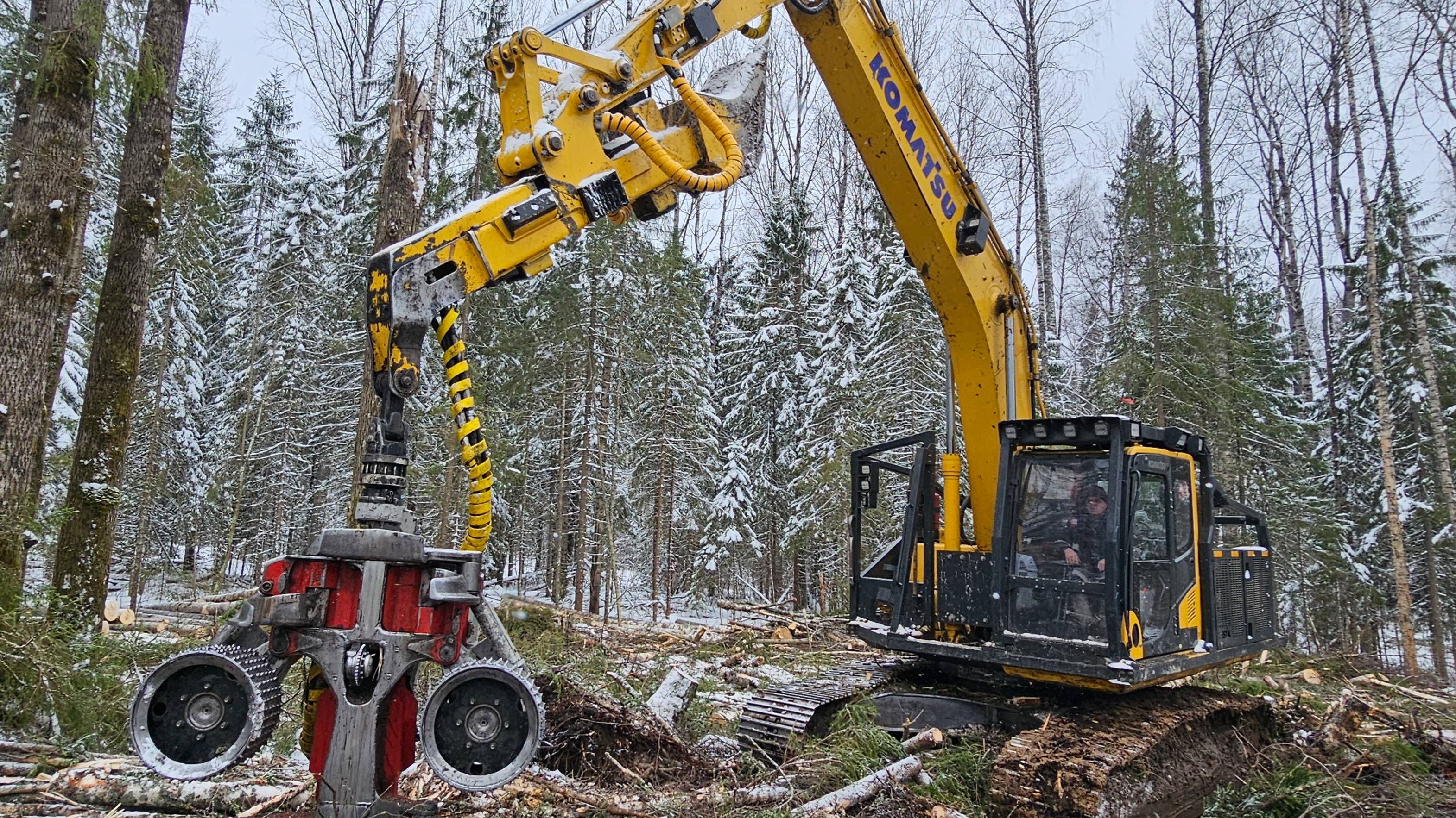 Обзор харвестера Komatsu PC210LC-10М0 с агрегатом LogMax6000V
