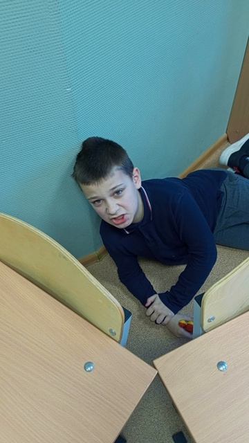 Наказан за кражу печенья )))