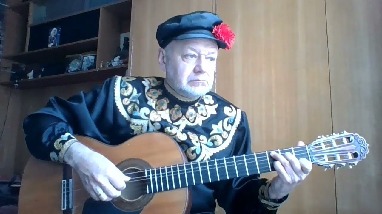 Красно солнышко (Людмила Зыкина) на гитаре