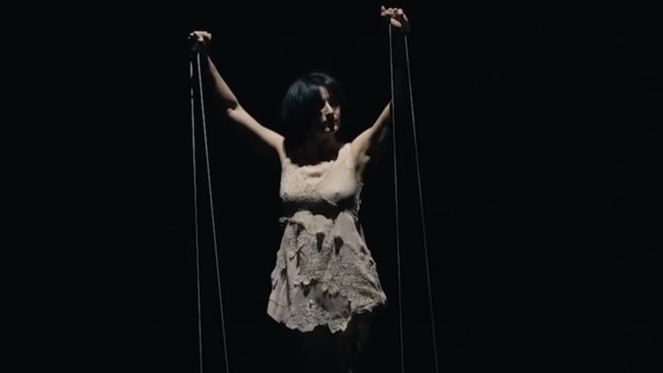 Кукла и Иллюзия  Преподаватель модерна ПГХУ, художественный руководитель театра Алексей Расторгуев