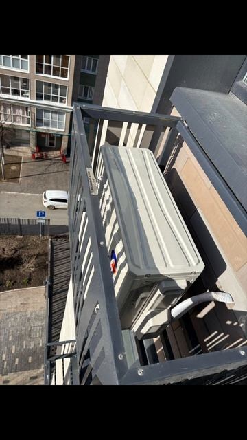 Установка трёх настенных кондиционеров Gree Pular Inverter R32 GWH09AGAXA-K6DNA4C