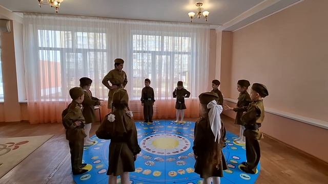 Занятие с детьми "Звуки военных лет"