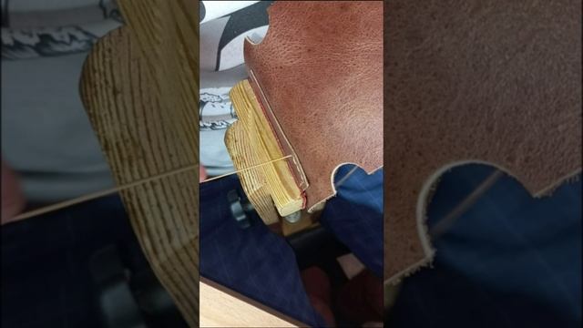 Шью зажим для банкнот