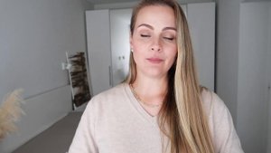 How to Dress When in Between Sizes | 7 Styling Tricks