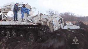 В Зауралье производится опашка населенных пунктов с помощью техники МЧС России