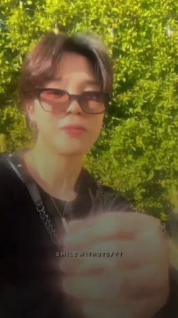 I couldn’t stop staring at this Jimin