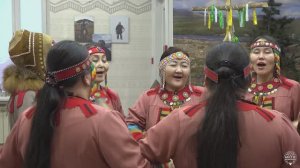 Юкагирский традиционный круговой танец "Лоҥдо"