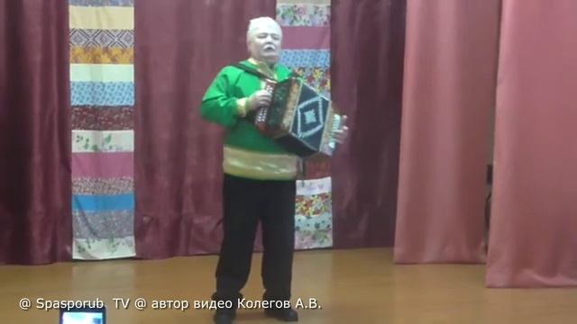 "Под окном широким."+
