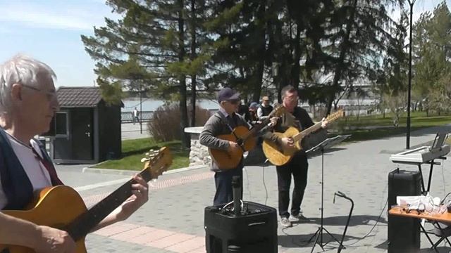 Синий платочек