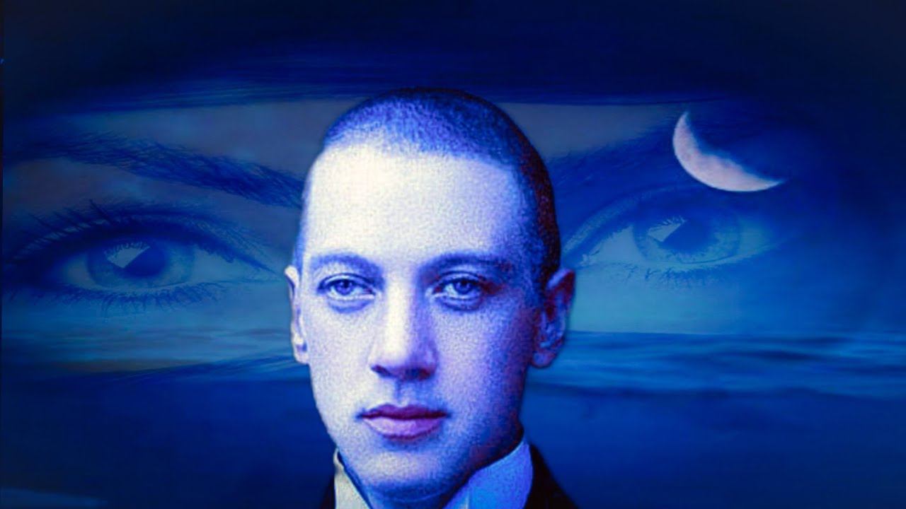 Николай Гумилёв "Любовь" ("Перед ночью северной, короткой...") Читает Павел Морозов