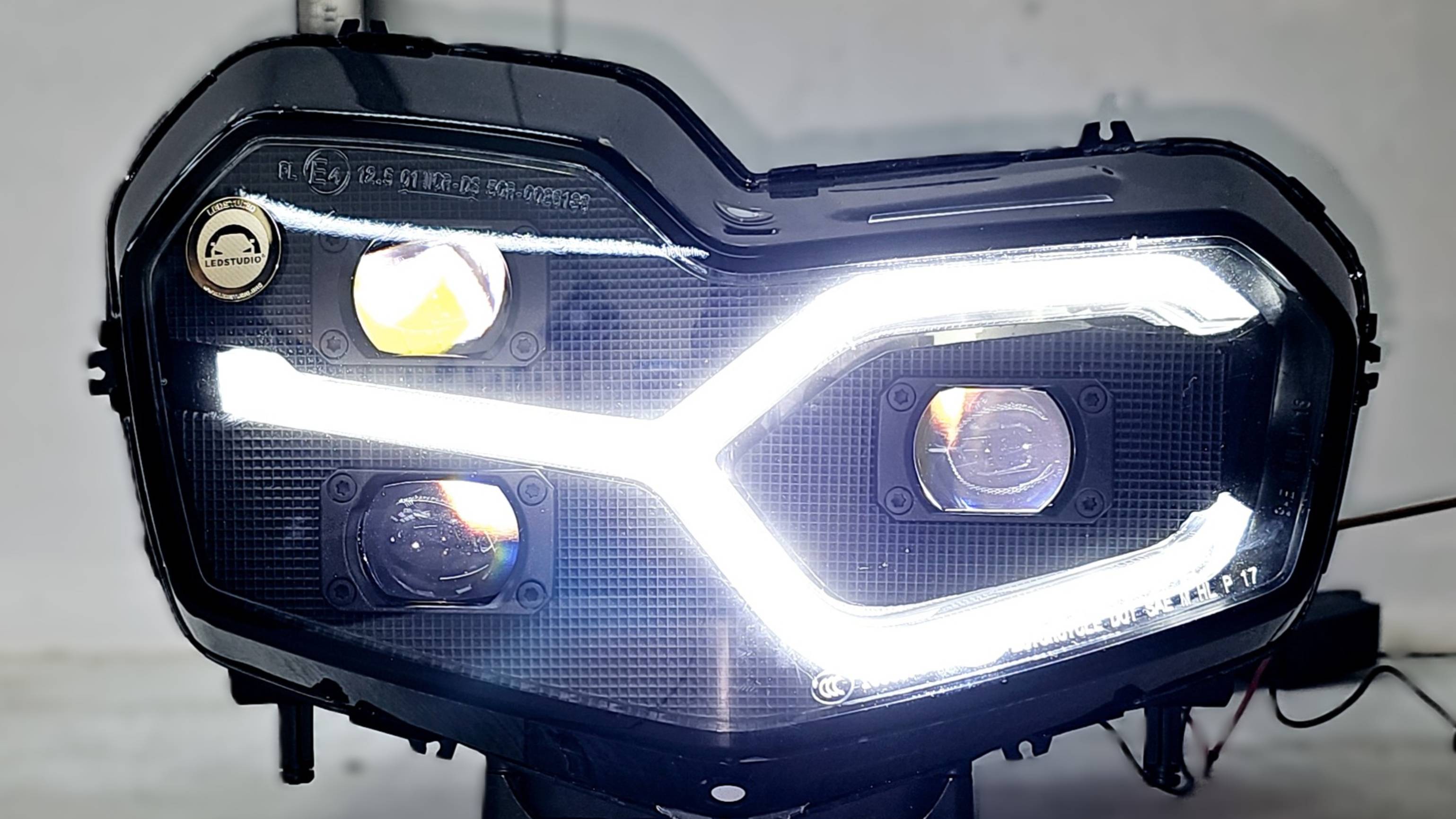 BMW мото фара модернизация света