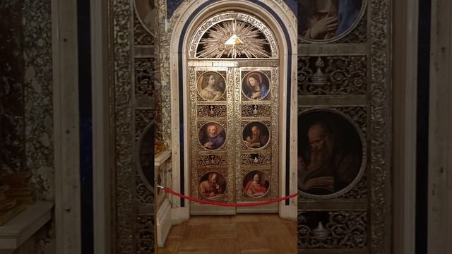 Краткий обзор внутри церкви. Апрель 2025.