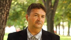 ВИТРАЖ ЗА ТРИ ОВОПЛОТЕНИ ДРАМИ