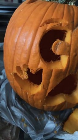 Pumpkin face 🎃 #halloween #comedy #explore #funny