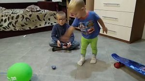 Сашка запускает Бейблейд