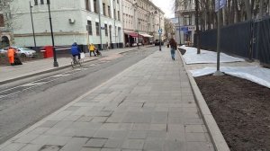 Гуляю на Патриках, снимаю людей, плохое качество то что s24 ultra у меня забрали, снято на китайский