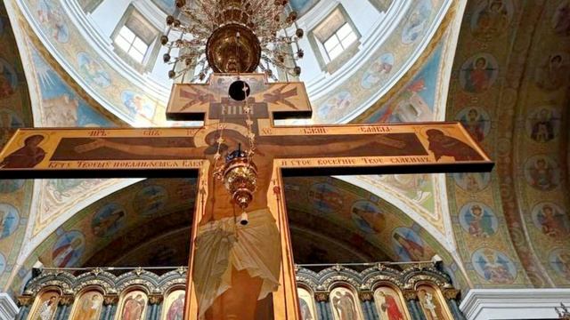 Песнопение  "Днесь висит на древе..." 17.04.2025