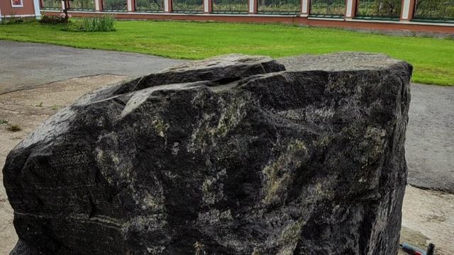 УСТАНОВКА КАМНЯ ДЕМИДОВУ