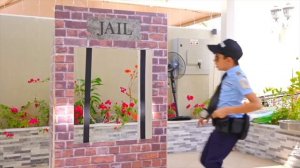 Jason Detective Story with Money Delivery to Safe